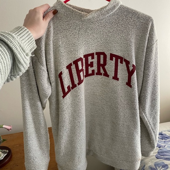 Woolly Threads | Sweaters | Liberty Woolly Threads | Poshmark